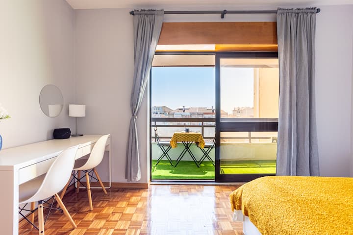 Bela Vista In Almada Velha - Almada