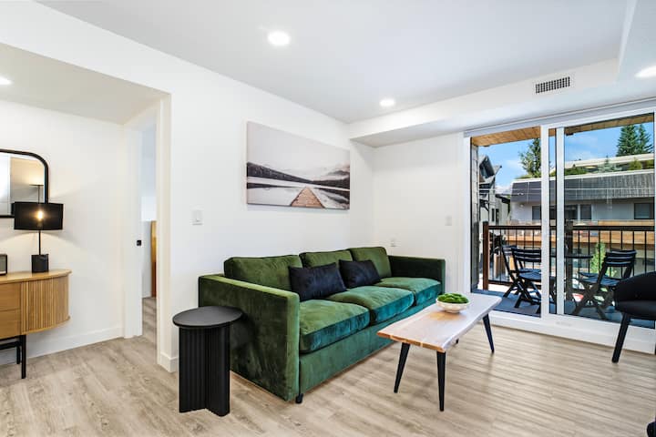 Brand New Condo With Mountain Views - Canmore