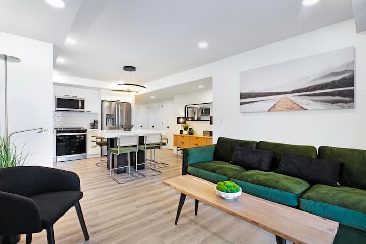 Brand New Condo With Mountain Views - Canmore