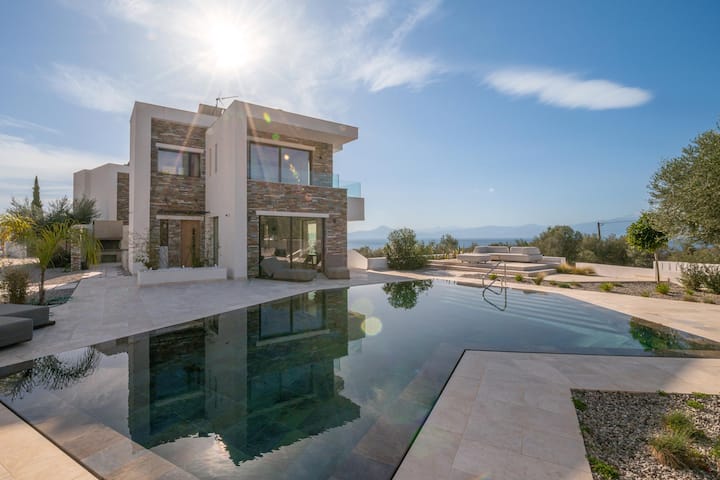 Elia Cove Luxury Villa Ii - Коринф