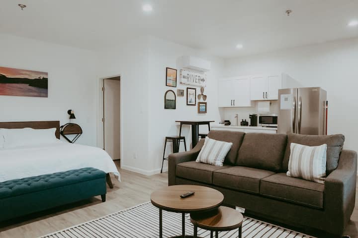 River Themed Studio In Downtown Historic Yuma - Yuma, AZ