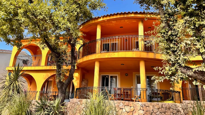 Lotus Resort Apt 4 Private Balcony Shared Pools 4* - Cres