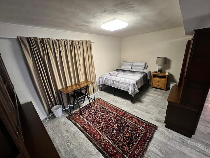 0.7 Mi To Spring Hill Metro, Spacious Room W/ Tv - Fairfax, VA