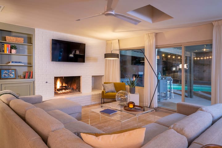 Hot Tub, Heated Pool Open All Year, Sleeps 14, 5br - アルバカーキ, NM