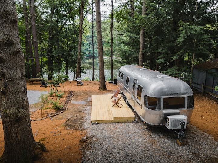 Waterfront Adirondack Airstream - Corinth, NY