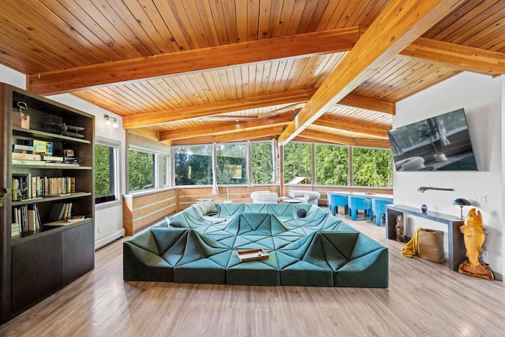 Pawpaw's Pool House - Alaska