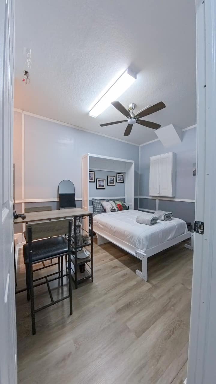Gated, Near Nascar, Biscayne And Florida Keys - Homestead, FL