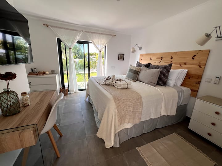 Casa Luz Lagos -
Sunny & Cozy - B&b - Lagos