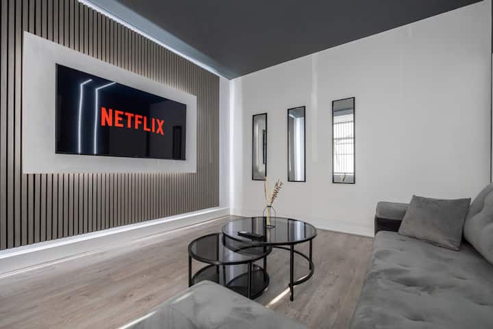 Stylish Modern Home | Games Room & Cinema - Bolton