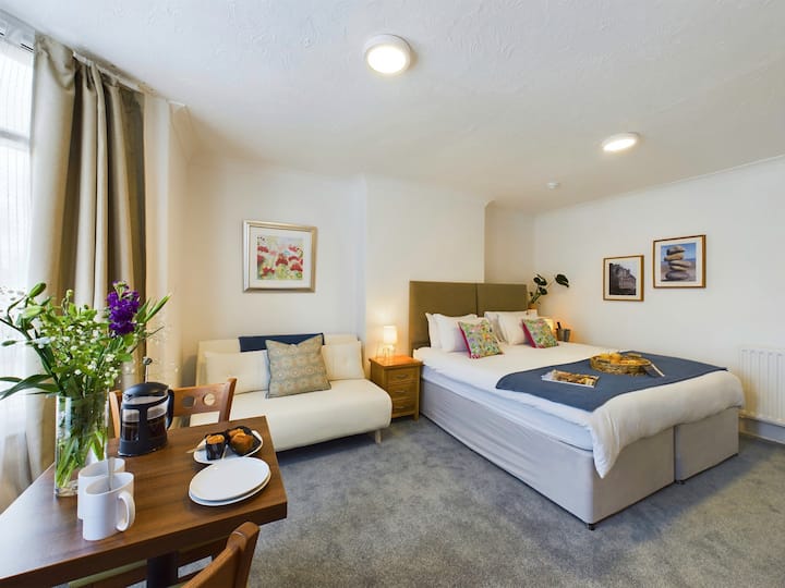 Stunning Studio W/ Garden View - Goole