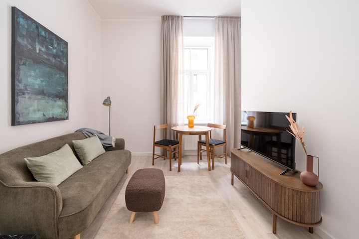 Embassy Area | Quiet Apartment | Fast Wifi - Riga, Latvia