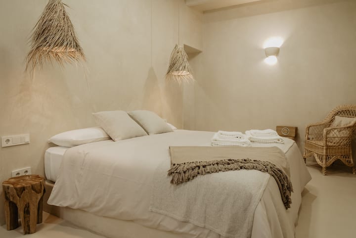 Hab. Deluxe Cama Extragrande Bañera / Entrearcos - Vejer de la Frontera