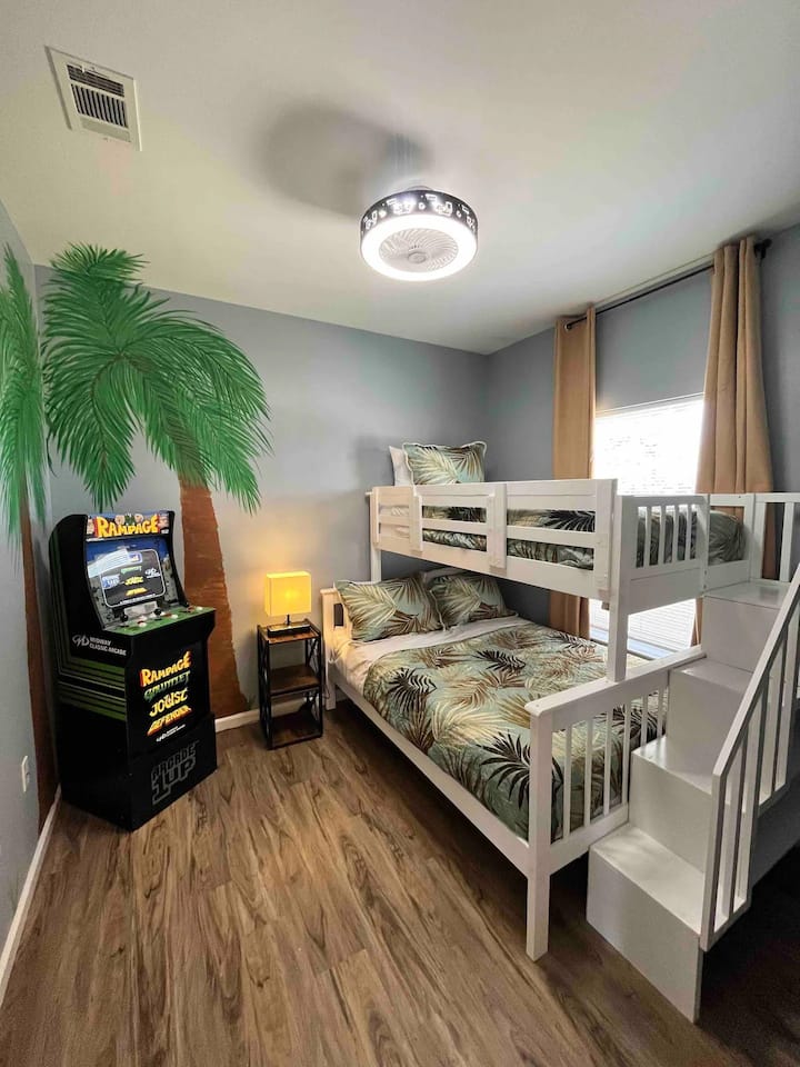 Lake House, Sleep 8, Ping Pong, Beach (3b) - Pass Christian, MS