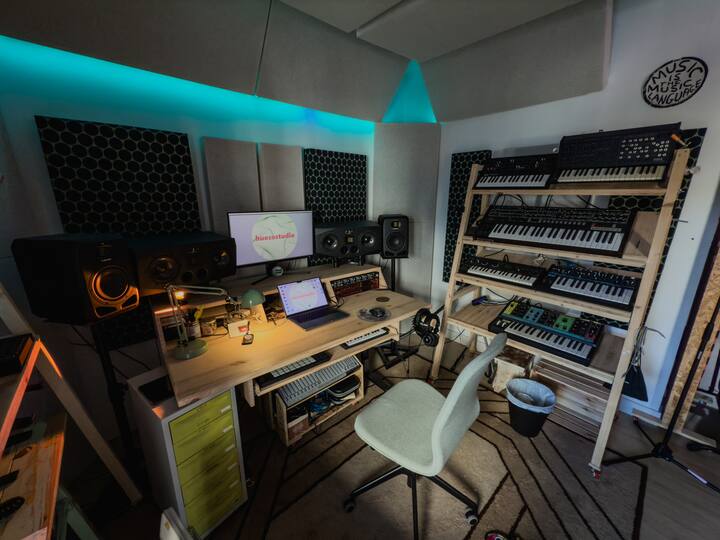 Hueco Studio: La Casa Con Estudio De Música. - Brenes