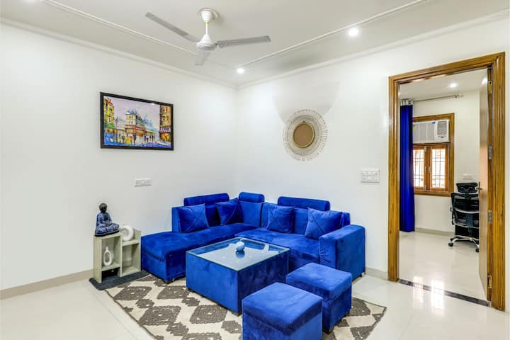 Peacefulhuts 3bhk Near Max Dwarka | Airport - New Delhi Indira Gandhi Airport (DEL)
