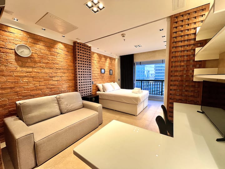 Apto Com Varanda E Lava E Seca Perto Da Esplanada - Brasilia