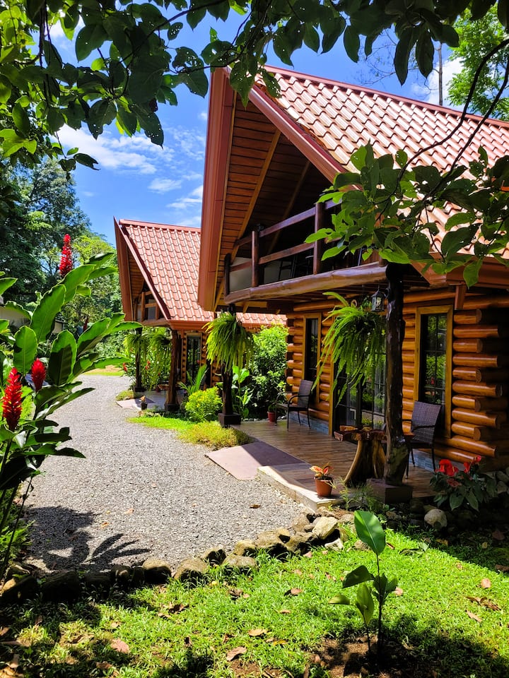 Rustic Wooden Chalets | 2br With Terrace Views - La Fortuna