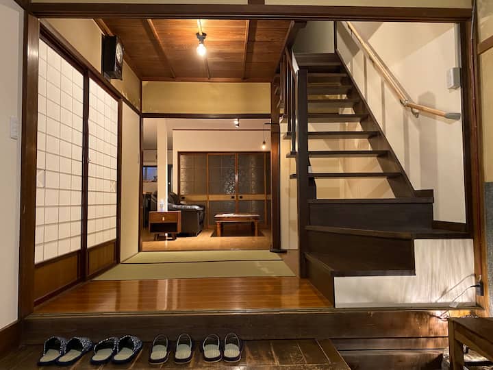 【Atagoya】城下町の武家屋敷、東山遊歩道近く、寝室3、無料駐車場 - Takayama