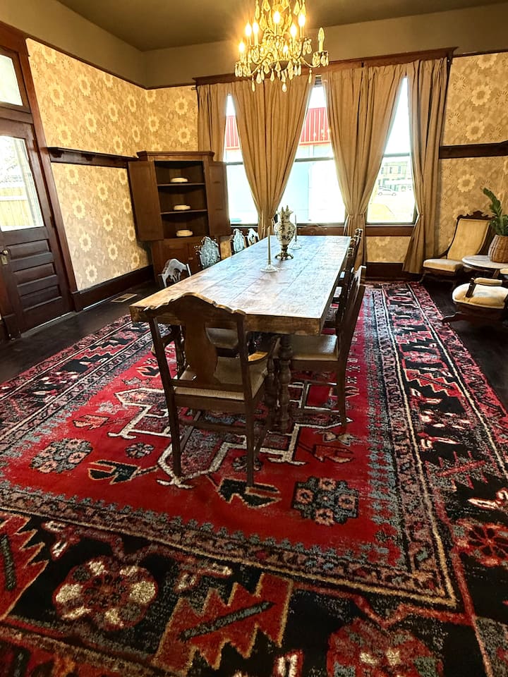 Carriage Suite Room Rental - Mount Pleasant, TX