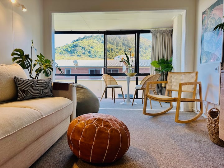 Charm On Commons, Mauao - Mount Maunganui