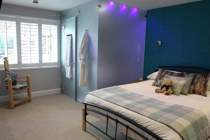 Rose Room In Sidford-the Salty Monk - Sidmouth