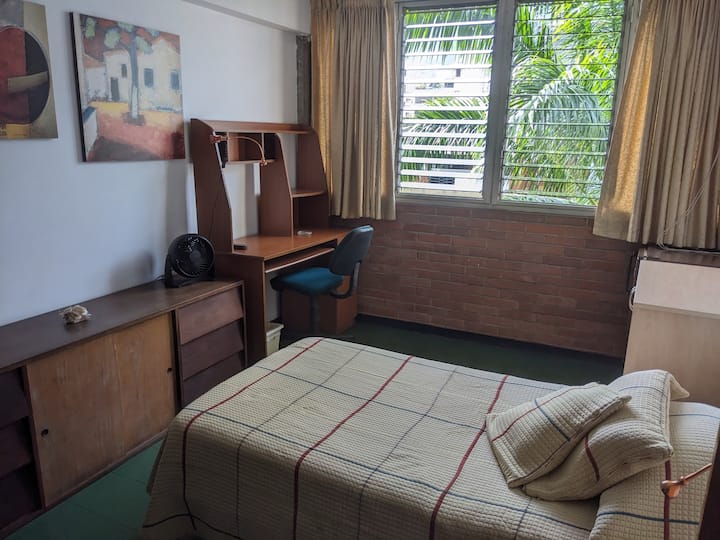 Hab. Segura, Cómoda, Los Palos Grandes - Venezuela
