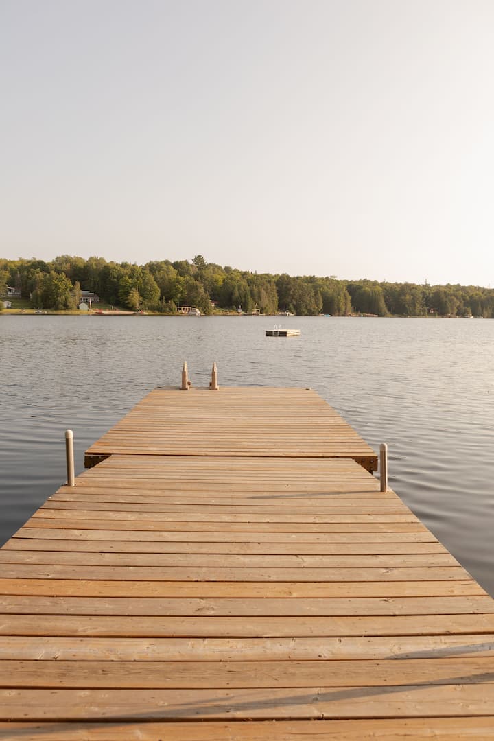Beachfront Cottage On Mirage Lake - Algonquin Provincial Park