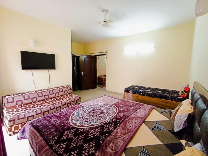 Vrindarani-2 Rk Ultra Luxury Apartment - Vrindavan