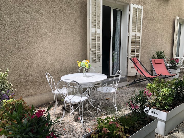 Studio Aix Les Bains Terrasse Rez-de-chaussée - Lac du Bourget