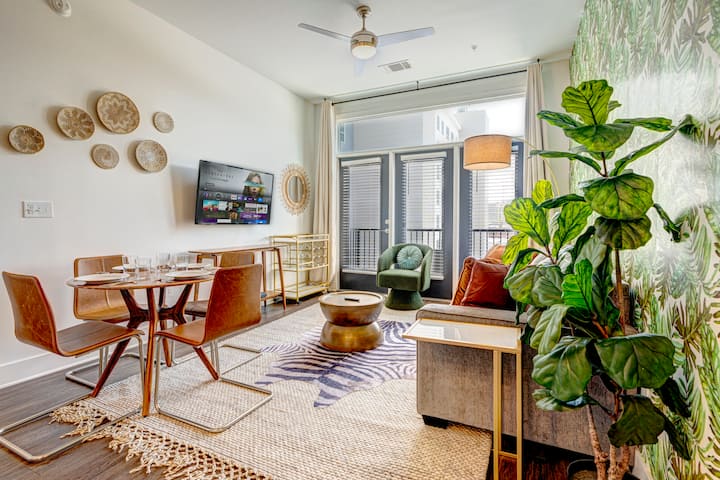 Walk To Broadway & Downtown | Pool & Gym - Nashville