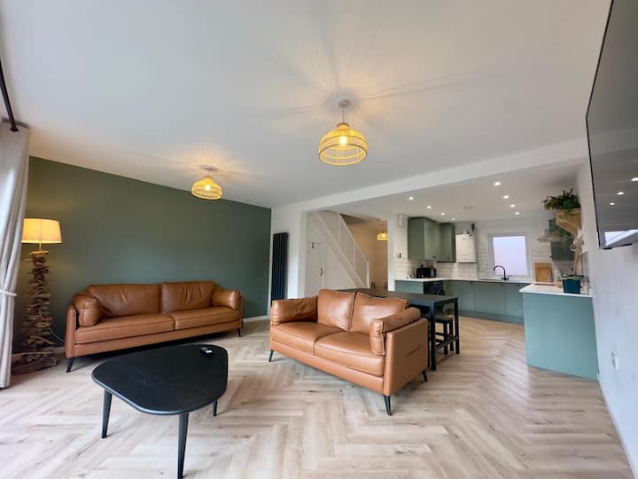 Marina House - Swansea, UK