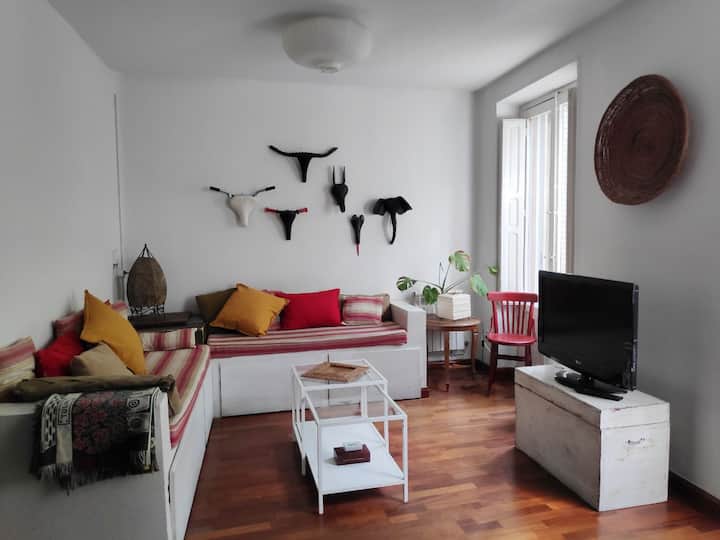Beautiful Apartment In Downtown Area - Adolfo Suárez Madrid–Barajas Airport (MAD)