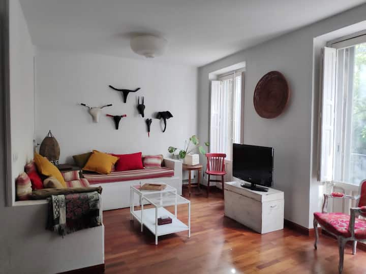 Beautiful Apartment In Downtown Area - Madrid