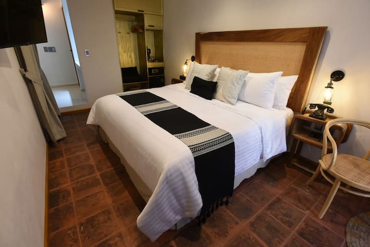 Habitación King En Hotel Boutique - Querétaro