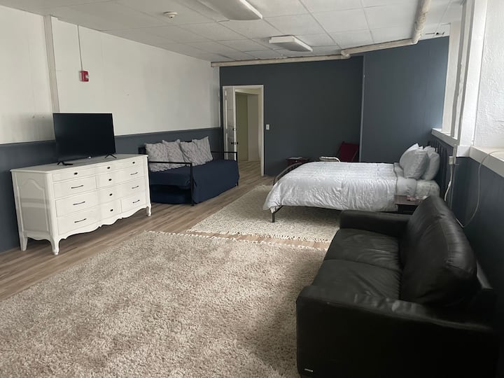 One Bedroom In Historic Church. - Sandusky, OH