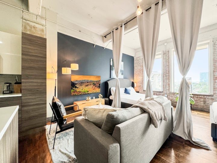 Luxury 2bd | Dt Dallas | Sleeps 16 | Free Parking - Dallas