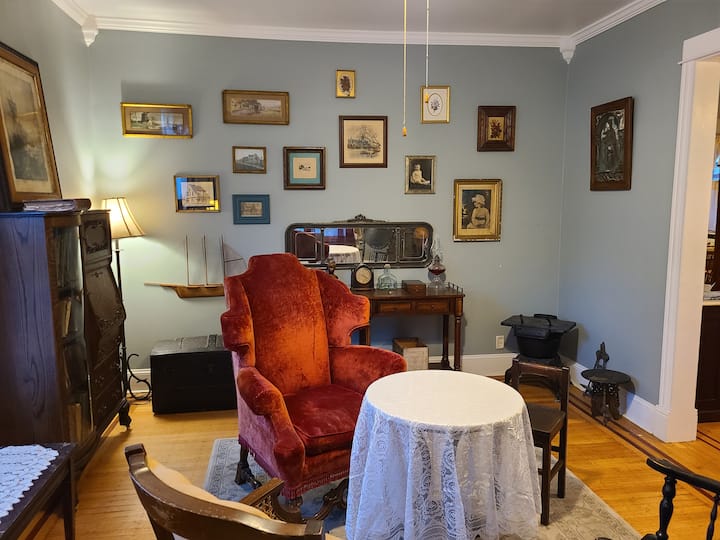 Grove House: Real Victorian Design W/modern Tech - Oak Park, IL