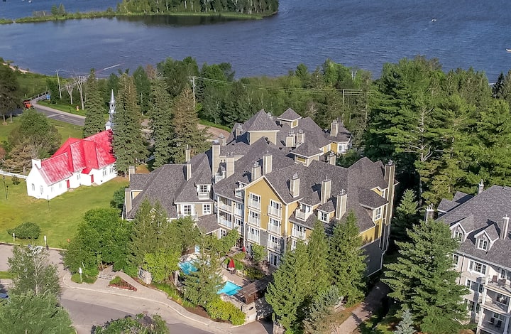 Condo 1 Chambre 2 Lits à L'hôtel Ermitage Du Lac - Mont-Tremblant