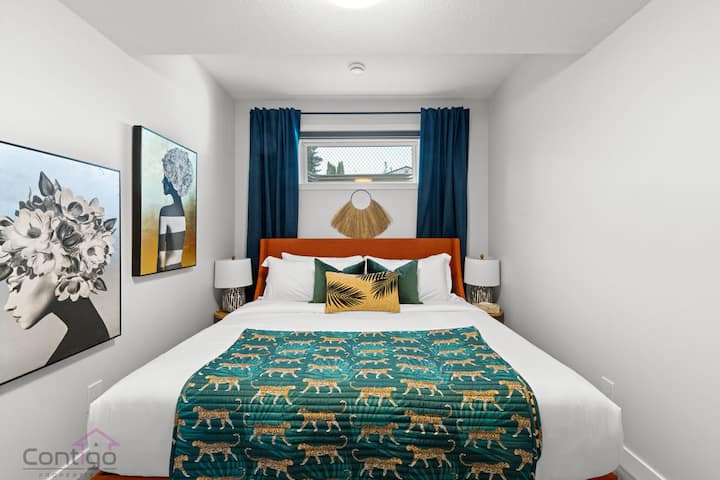 The Den | Centrally Located | King Bed | Wifi! - 愛德蒙頓