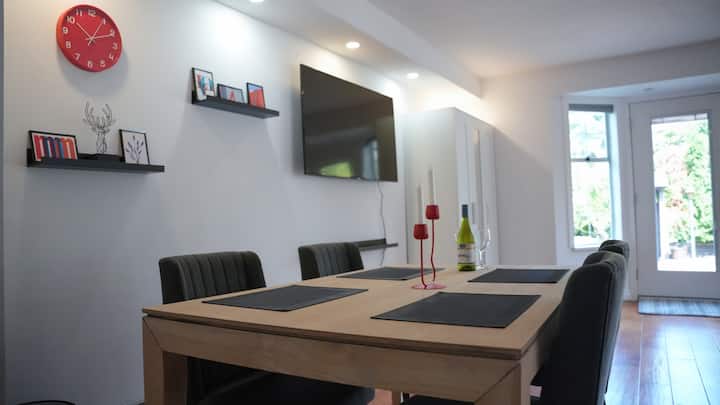 Charming Garden-level Studio - 北溫哥華市