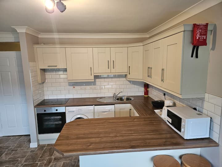 Charming 2-bed Apt - Galway City With Free Parking - Galway