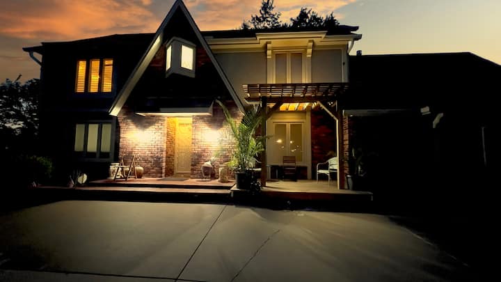 Circle Drive Largest Fenced Yard, Near Jccc - Overland Park, KS