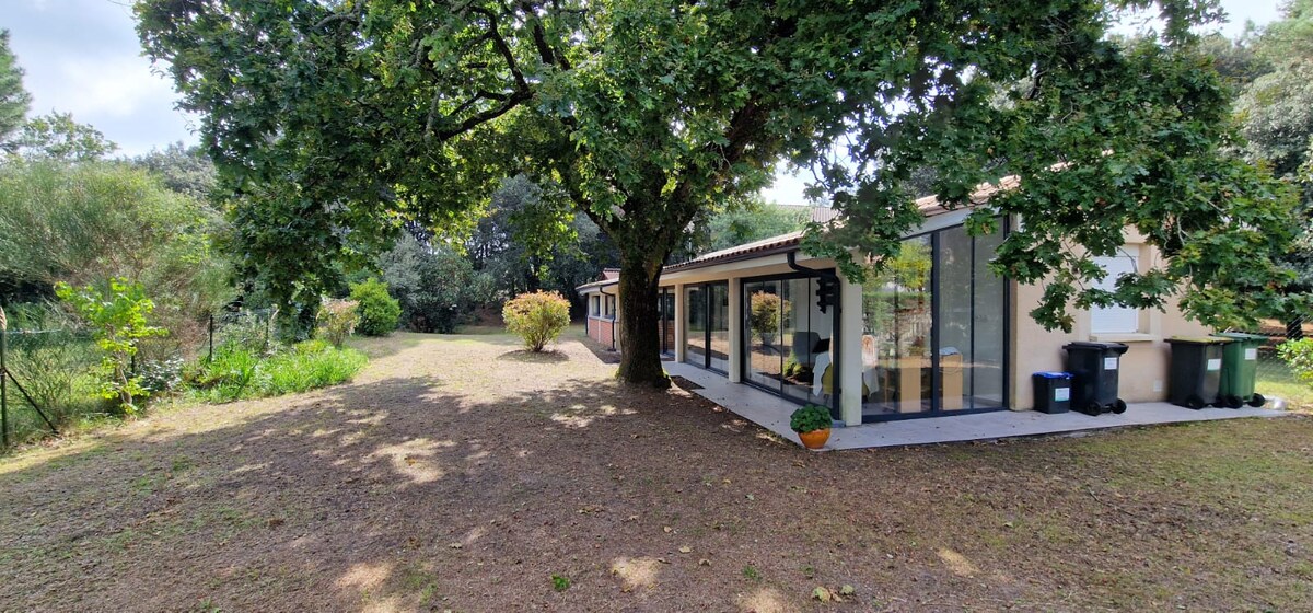 Family-friendly house 15mn walk from the beach - Houses for Rent in ...