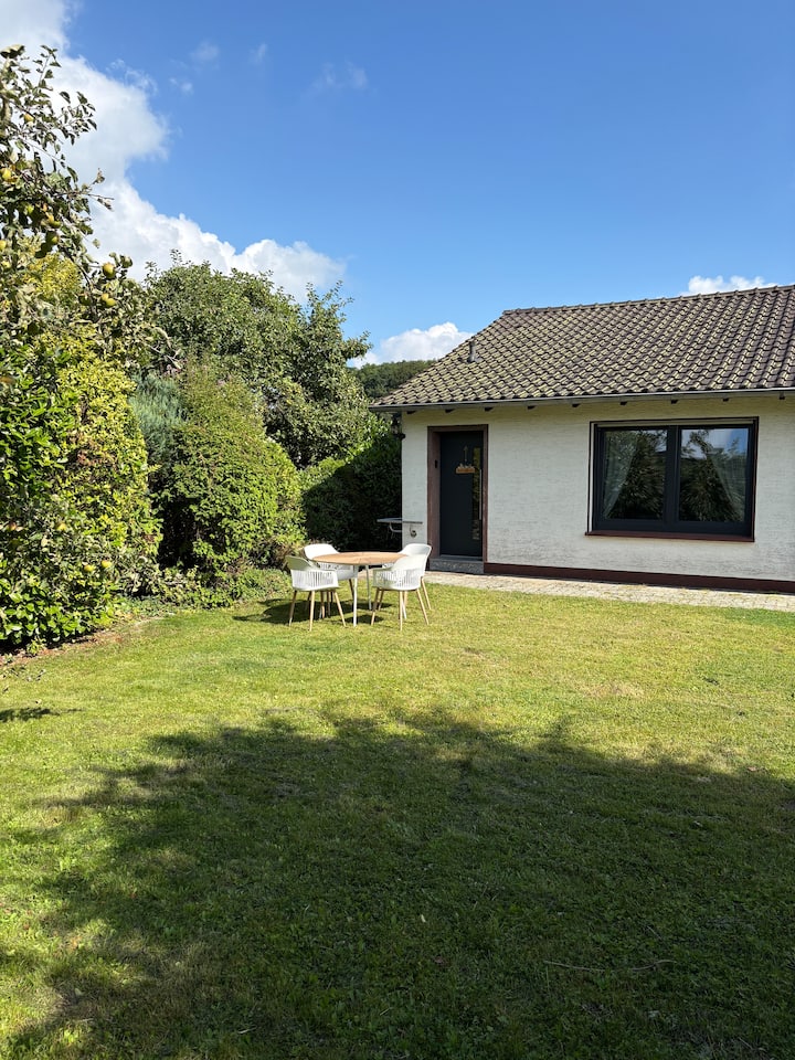 Helle Wohnung In Ruhiger Lage Im Herzen Reichshofs - Reichshof