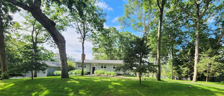 Newly Renovated  Waterfront Home W/3 Private Acres - Greenport, NY