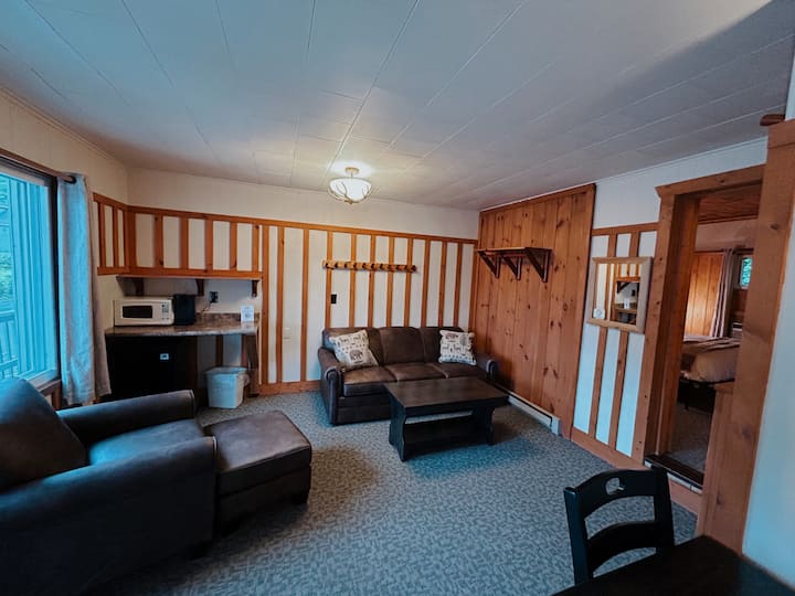 Waters Edge Lodge Suite 14 - Lake George, NY