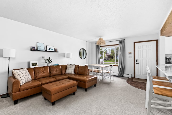 Sleeps12 - Lake/shop/dine & Dog-friendly - Duluth, MN