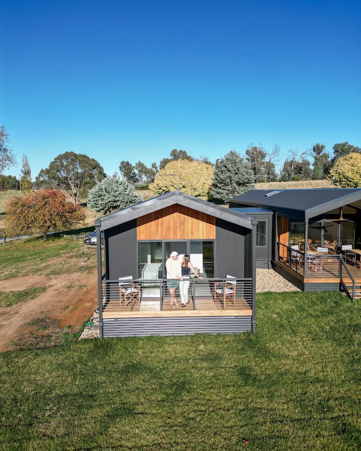 Brindabella Farm Stay
A Rural Retreat - Batlow
