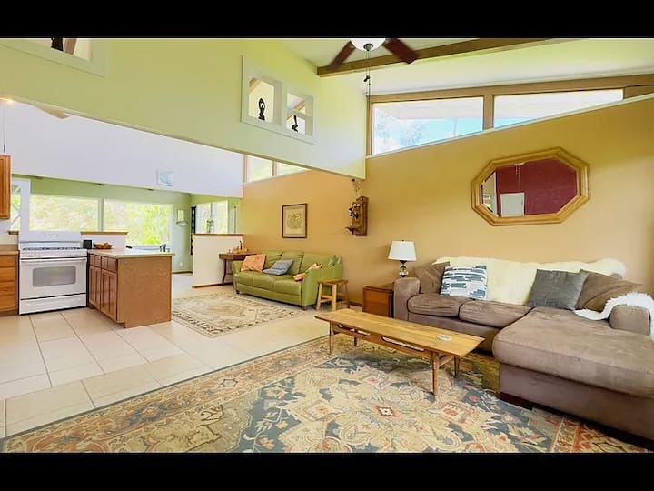 Pahoa Garden - Hawaii Volcanoes National Park, HI