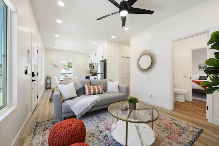 Charming Casita W/ Workspace & Driveway - San Marcos, CA